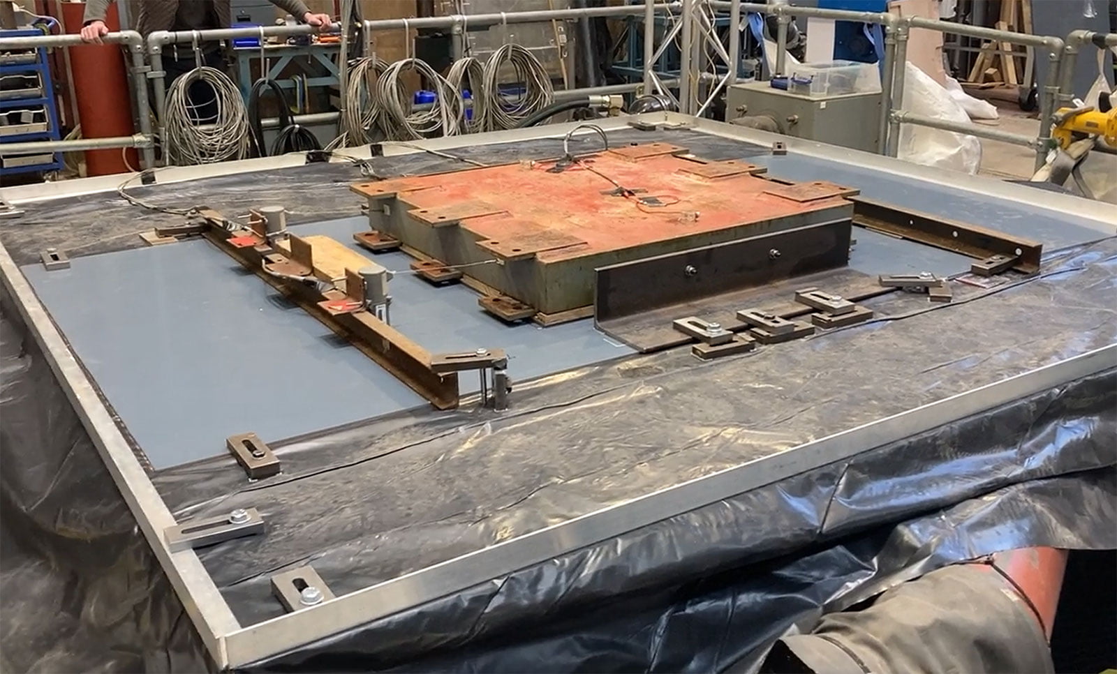 The aim of this test is to experimentally verify the static and kinetic ...